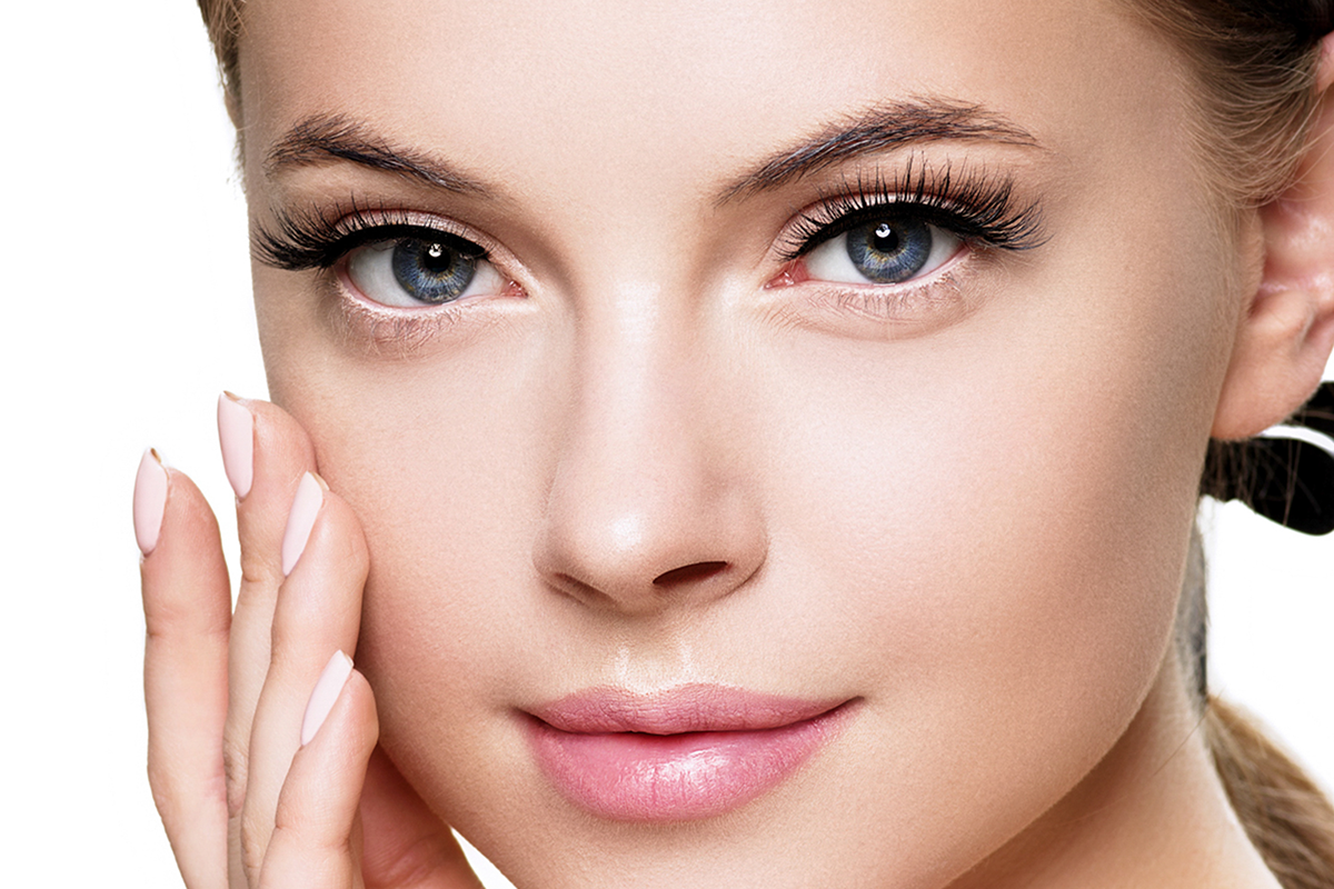 The Stages Of Eyelash Growth Explained: Your Complete Guide